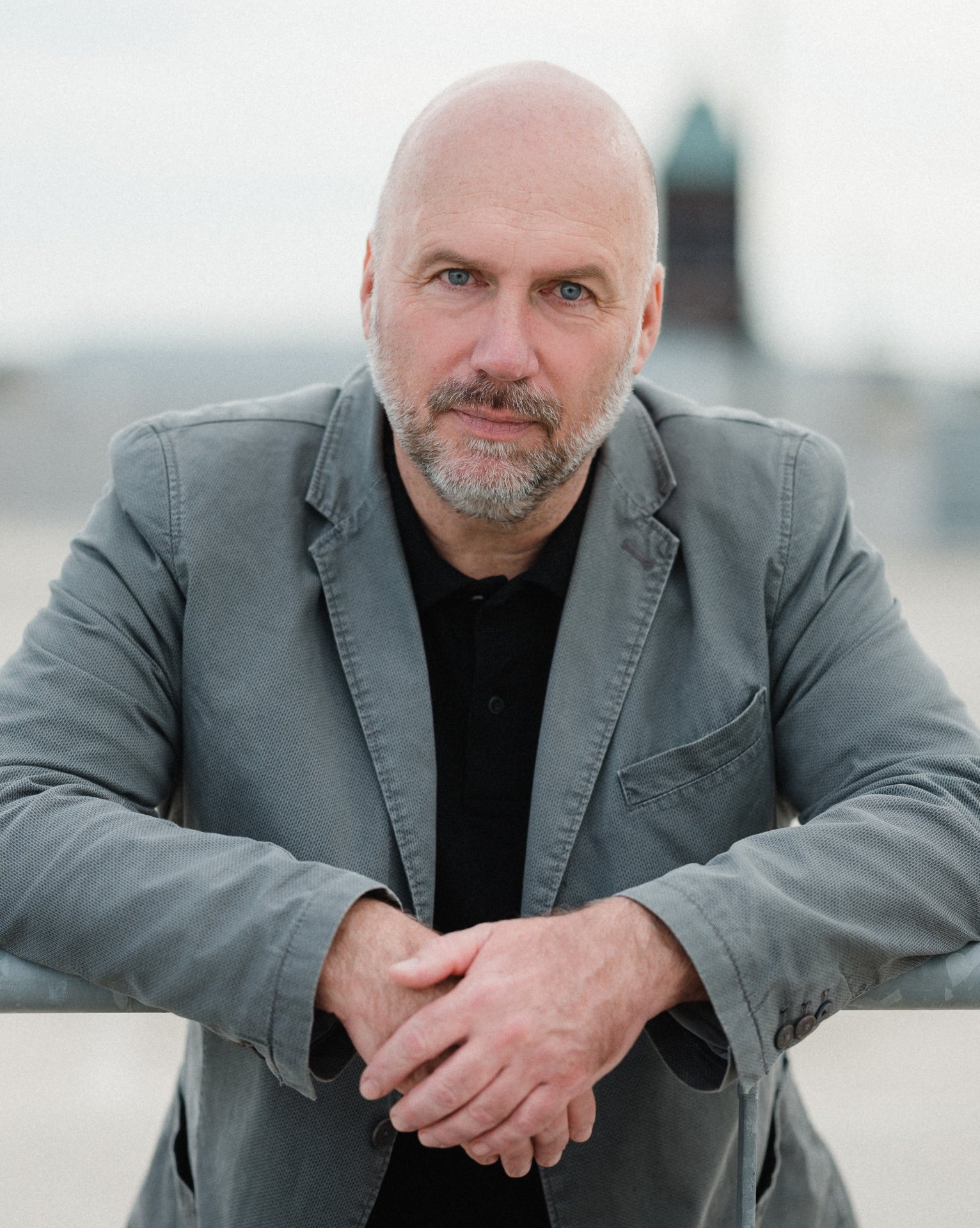 Diskussionen um ein weißes Bild im Theater Düren » DN-News