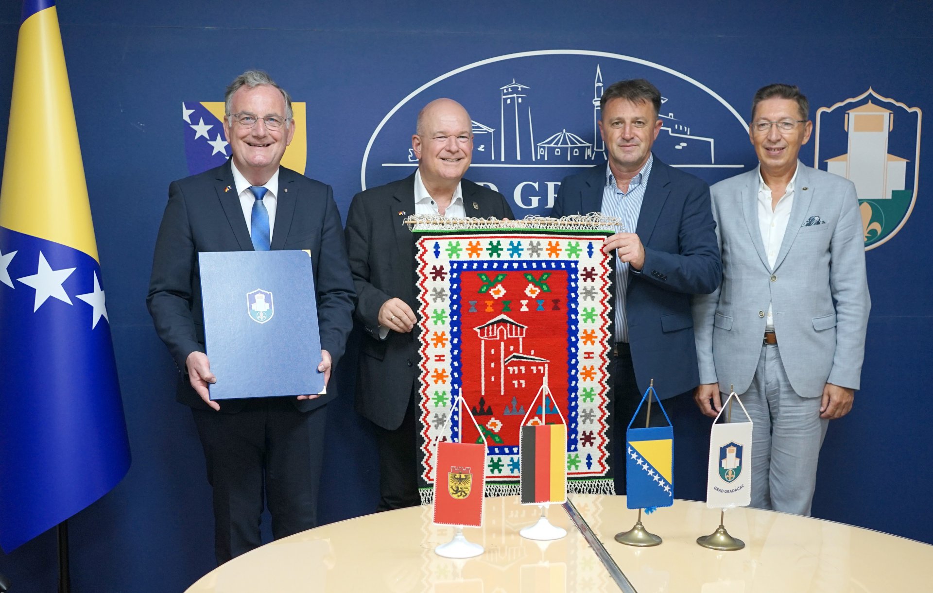 Austausch intensivieren und Möglichkeiten einer engeren Zusammenarbeit ...