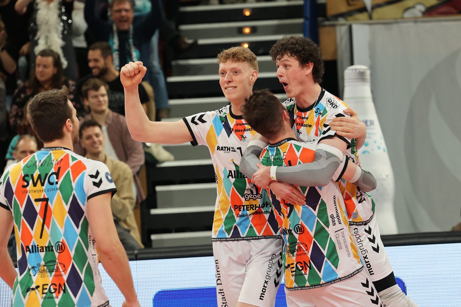 SWD powervolleys Düren: Ein jecker Arbeitssieg » DN-News